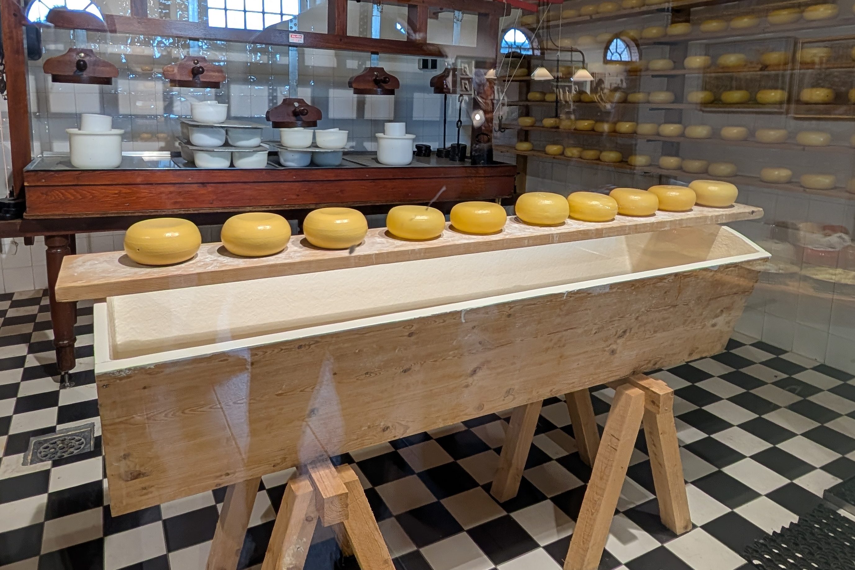 Taste gouda & edam and try on clogs at Alida Hoeve outside Amsterdam ...